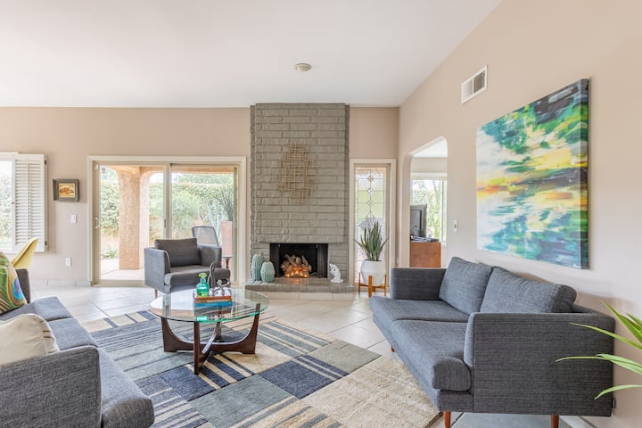 Decompress At A Mid-century Inspired Desert Paradise - Palm Desert, CA