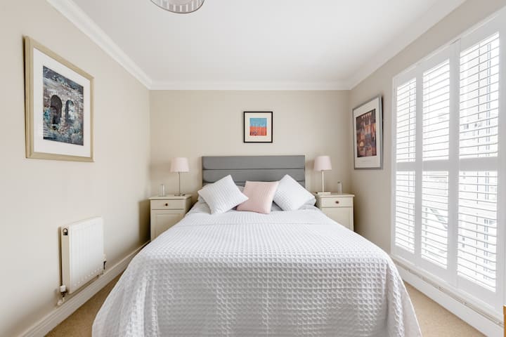 Cheltenham Townhouse With Ensuite Bedroom - Cheltenham
