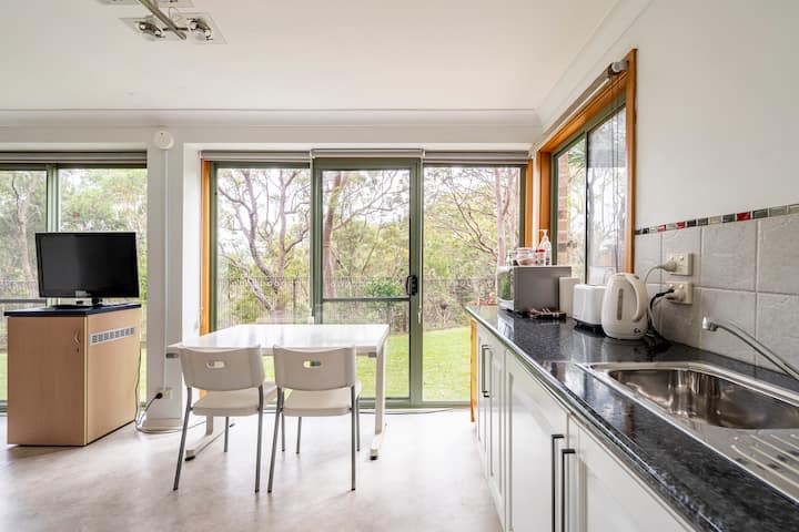 Bush, Birds & Trees - Sutherland Shire