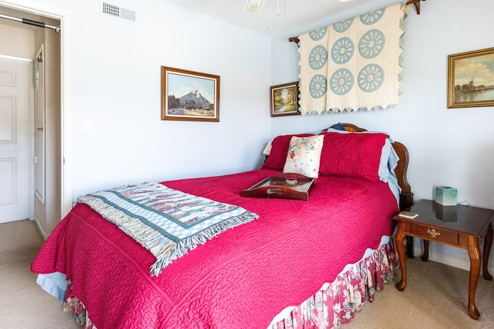 Ocean View, Pool, Great Location & Free Breakfast! - 聖地亞哥, CA
