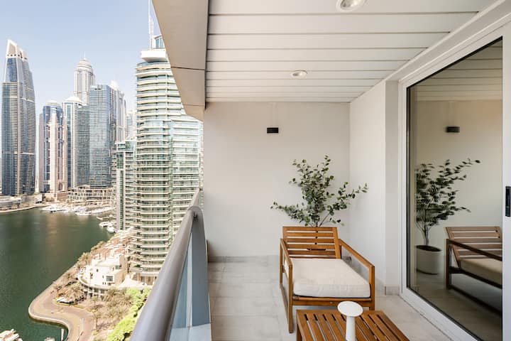 Elevated Marina Living | 2br | 18th Floor - Dubai Marina