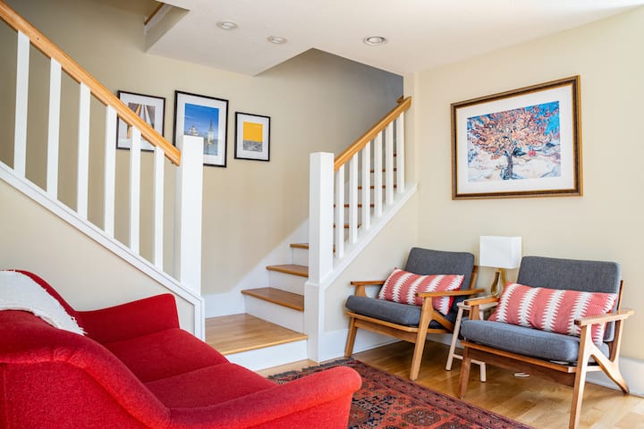 New Swmpls Small Home, Scandi Vibe, Heated Floors - Minneapolis