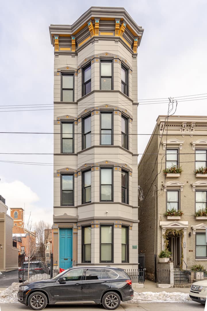 Beautiful Condo In The Heart Of Otr With Parking - Covington, KY