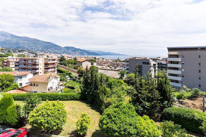 Sur La Côte D’azur Au Soleil - Roquebrune-Cap-Martin