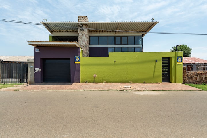 The Wakanda Homestay In Soweto - Soweto