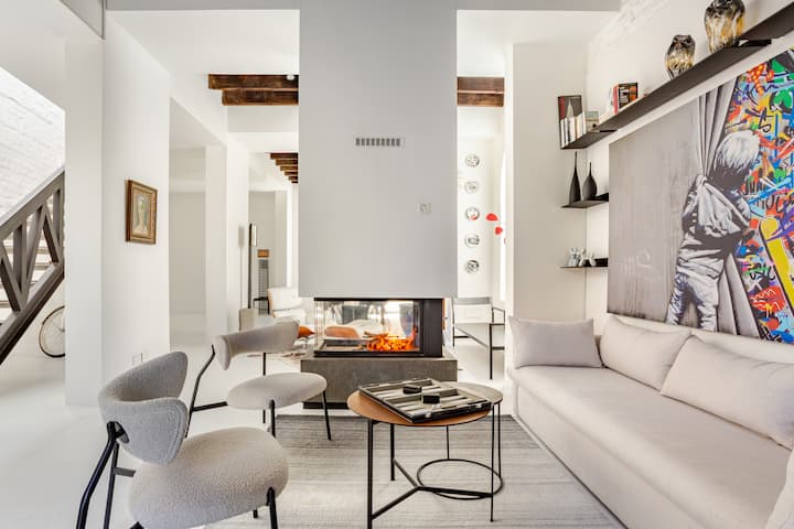 Renovated 1930s Townhouse With Rooftop Deck - Camps Bay