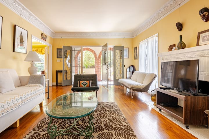 "Old Hollywood" Family Gem With Gazebo/playhouse - West Hollywood, CA