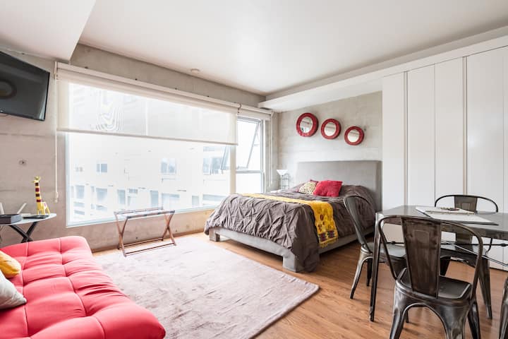 La Condesa, Beautiful Loft, Gym & Pool Wifi 450 Mb - Mexico City