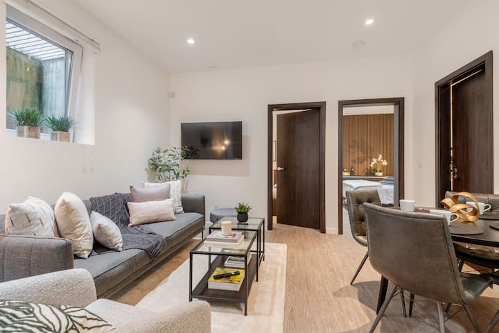 New Reno / Walk Score 80 / 2bed Suite / Kitch /W/d - North Vancouver