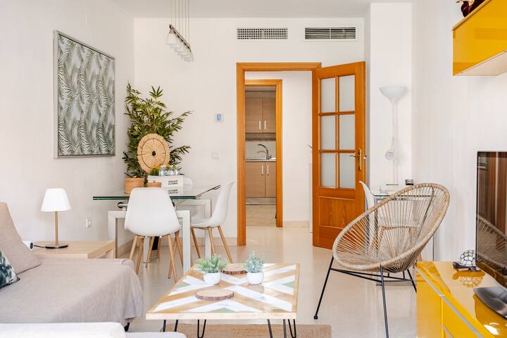Fabulous  Hevres Apartment, Beach, Wifi, Parking - Benalmádena