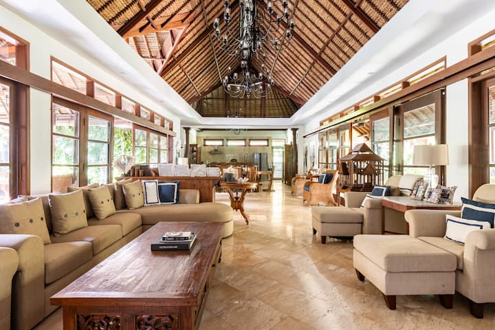 Sanur Entire Villa "Sedap Malam" 5 Bed/5 Bath/pool - Denpasar