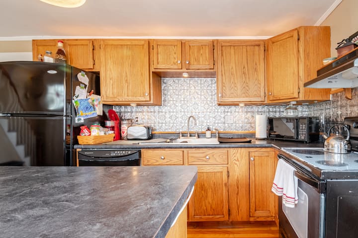 Private Bath/bed/entrance, Shared Kitch.,near All - Concord, NH