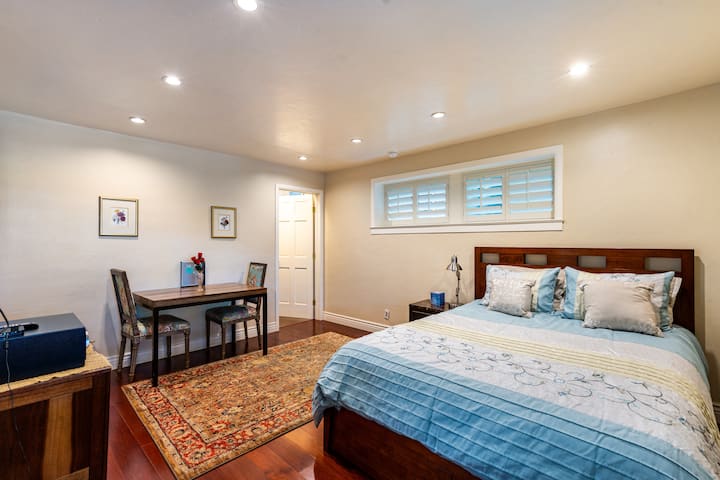 Executive Studio Near Sausalito Art Festival - Sausalito