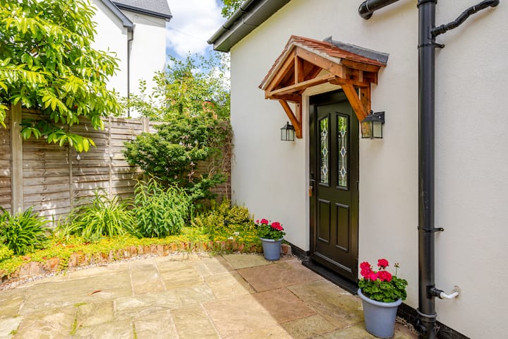 The Coach House - Cheadle