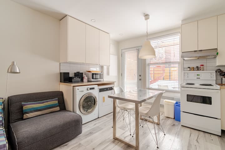 Tranquille! Près Du Marché Jean Talon, 1er éTage. - Montreal