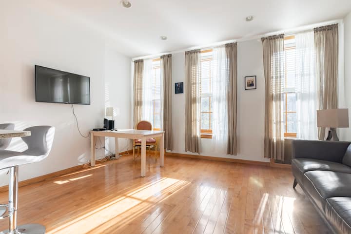Monthly Apartment Rental - Manhattan, NY