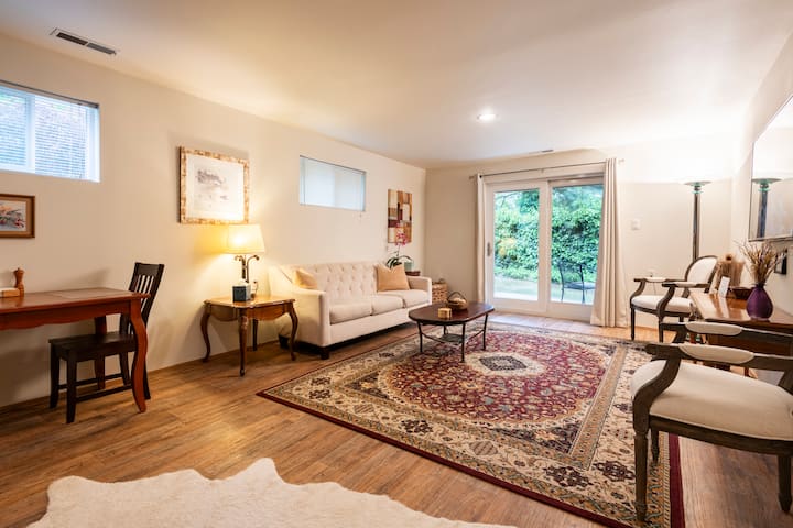 Private Guest Suite Ten Minutes To Downtown - Beaverton, OR