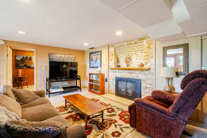 Sweeping Views At The Summit! - Springfield, OR