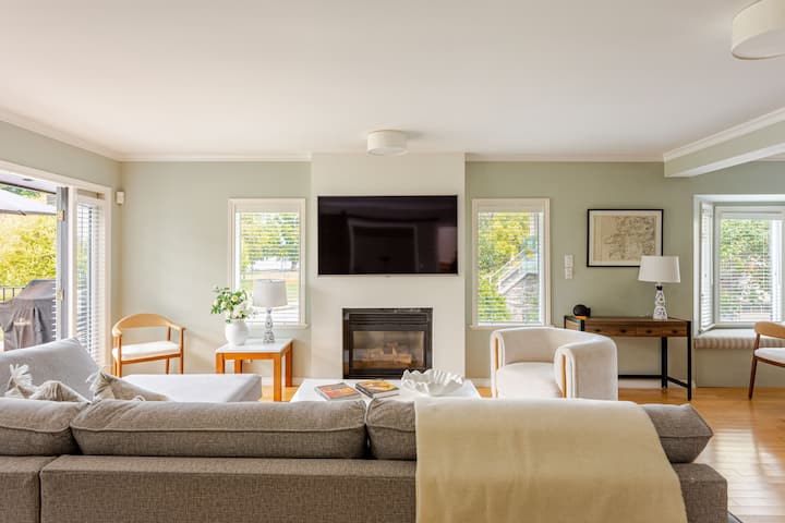 Kitsilano Beach Front Home - Vancouver