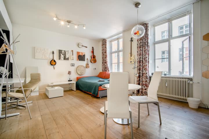 Large Studio-room With Private Kitchen And Office! - Copenhague