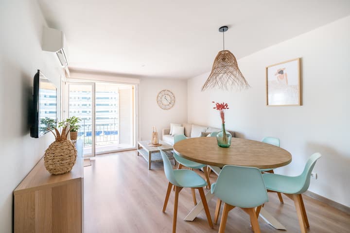 Apartamento Amplio Con Parquing, A/c, Playa 100 M - L'Estartit