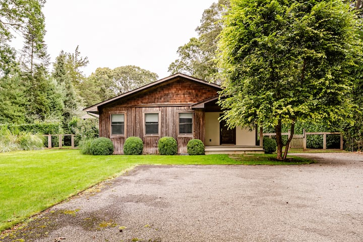 East Hampton Ranch With Access To Clearwater Private Beach - The Hamptons, NY