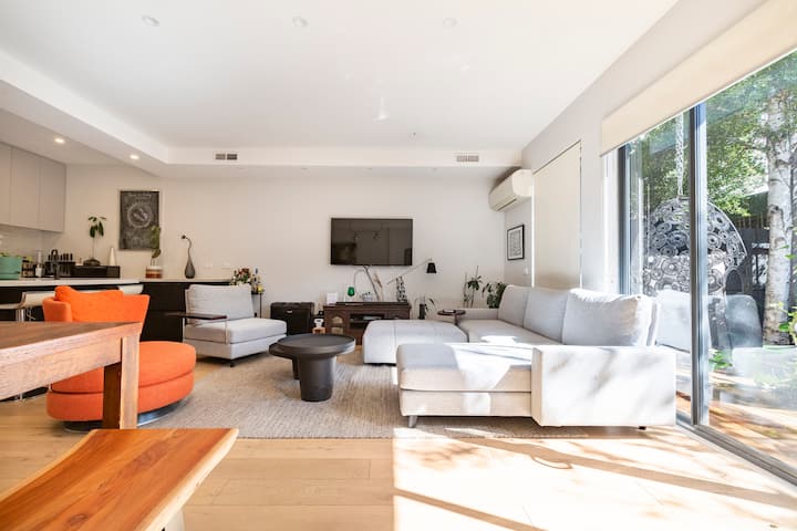 Urban Estate: Perfect For St Kilda Lifestyle - Melbourne