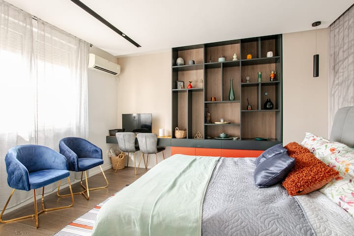 Mini Dorćolka -Small Package& Big Dorćol Charm - Belgrado