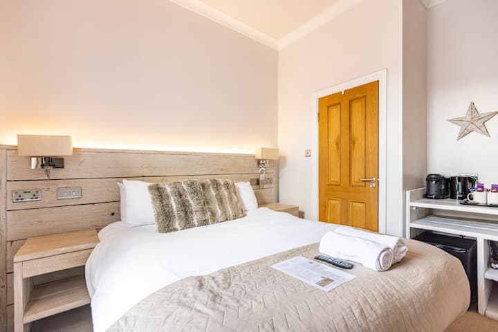 The Vanguard York - Private Residence - Ensuite/double Room/15min Walk From Town - York, UK