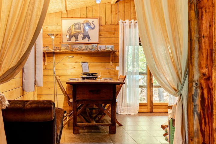 Chalet Cosy Avec Cheminée En Forêt - Aude