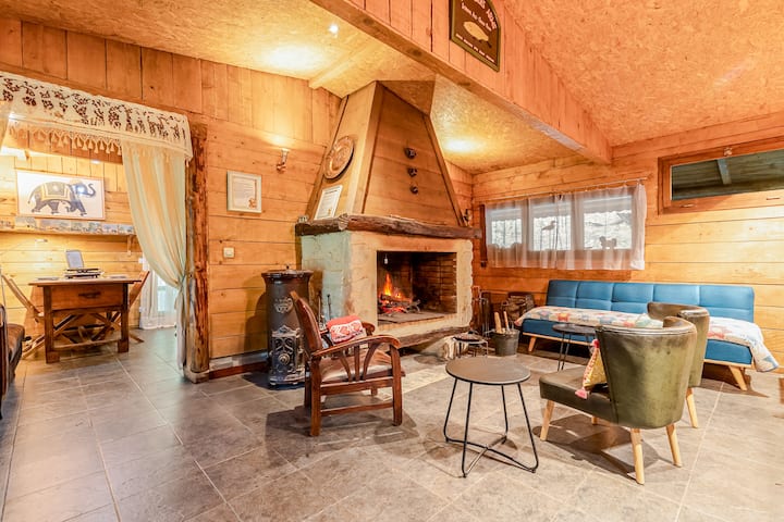 Chalet Rustique Et Cosy Avec Cheminée En Forêt - Languedoc-Roussillon