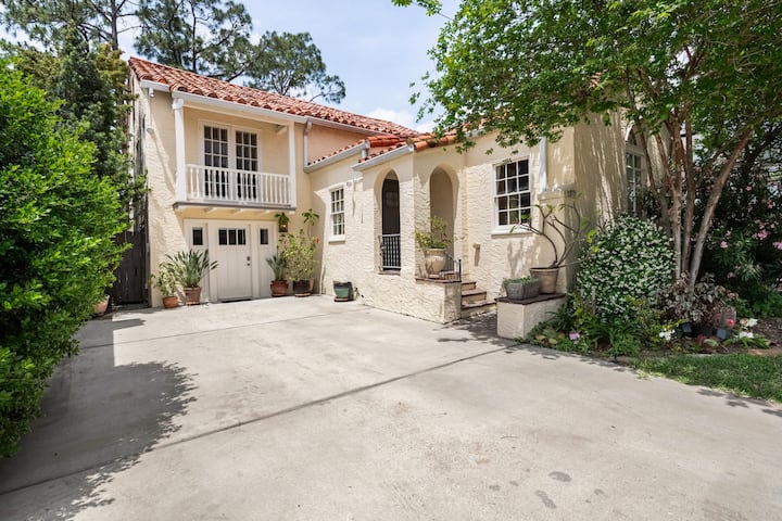 Cozy & Safe & Near Tulane! - Metairie, LA