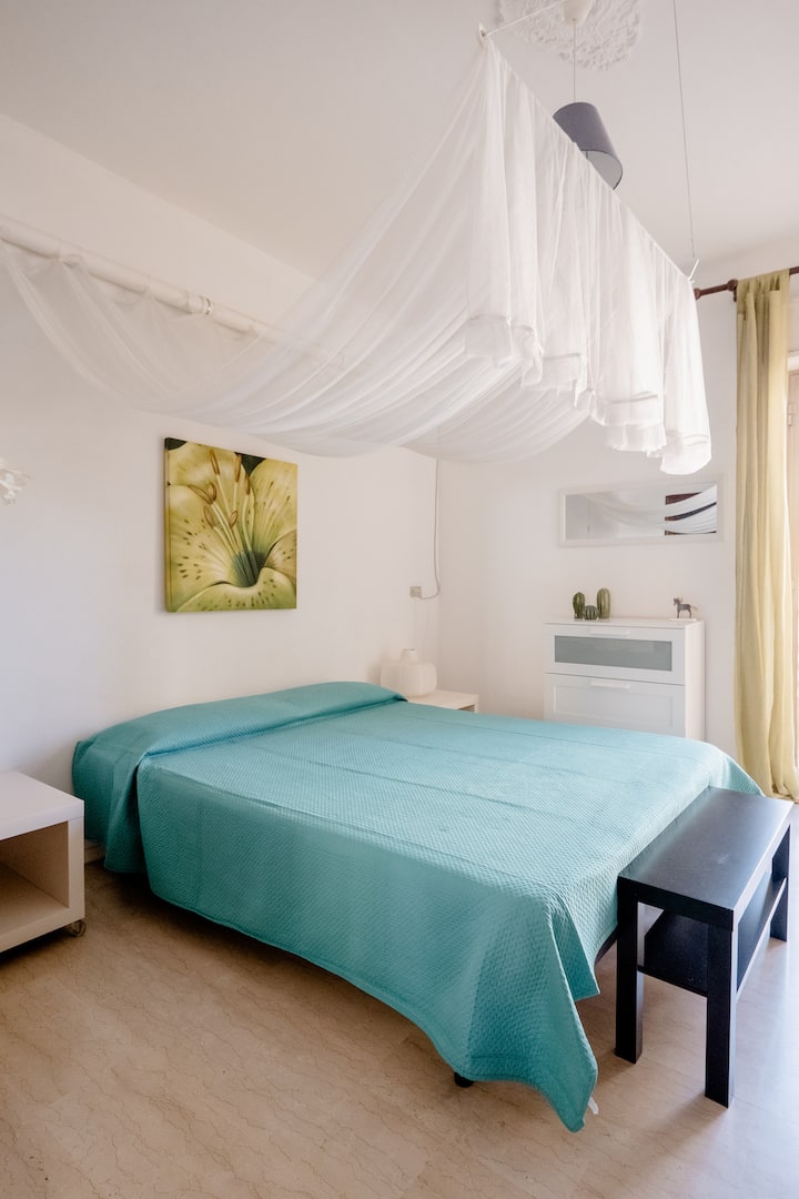 White Room - Gela