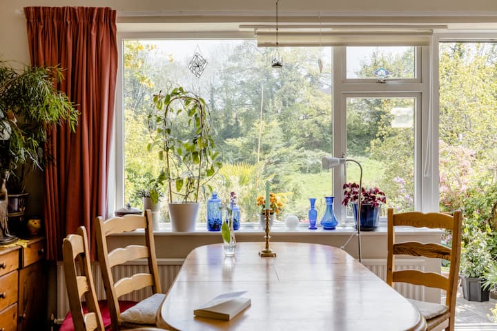 Friendly Vegetarian Family Home, Garden With Views - Bath