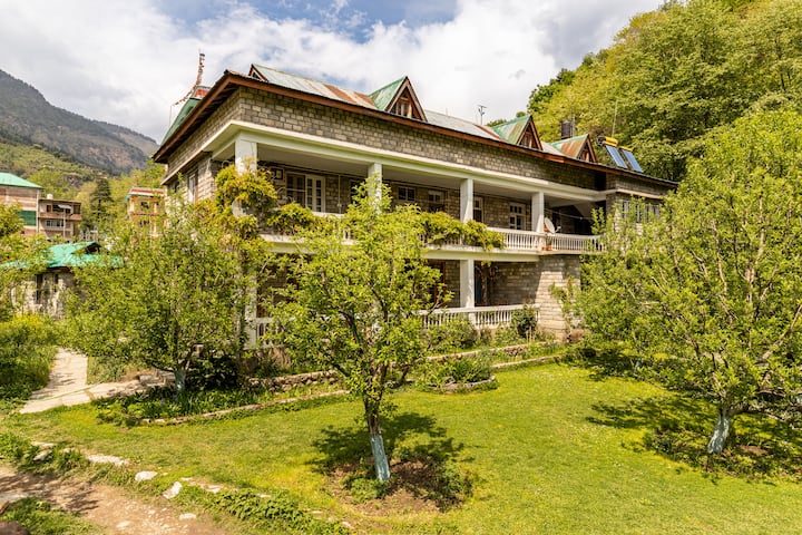 Manali Holiday Rentals & Homes - Himachal Pradesh, India | Airbnb
