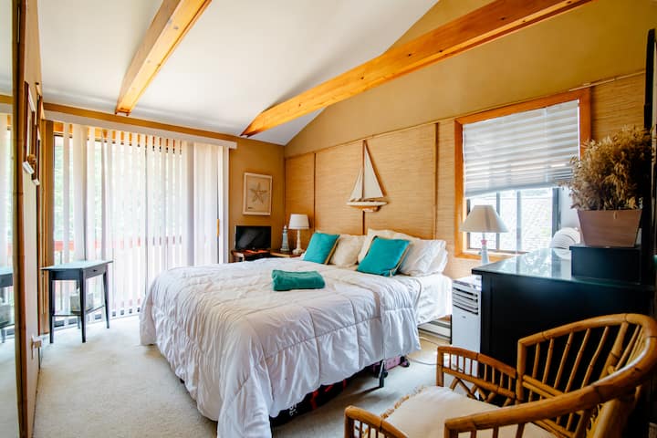 5 Min Walk To Beach-king Bed-washer/dryer - Wareham, MA
