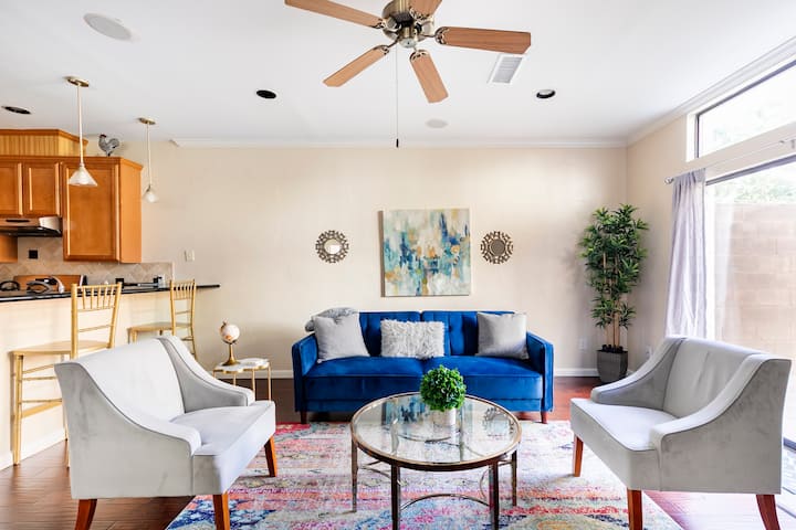 Upscale House In Lower Greenville Close To Downtown - Dallas, TX