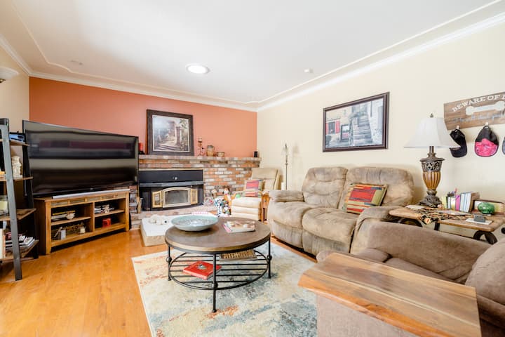 Comfy, Private, Convenient Br& Bath Ready For You - Antioch, CA