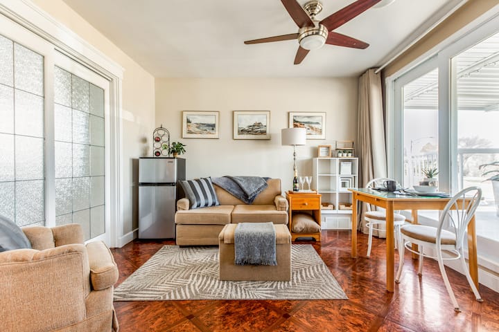 Cozy Suite With Fantastic View On Strathearn Drive - Alberta