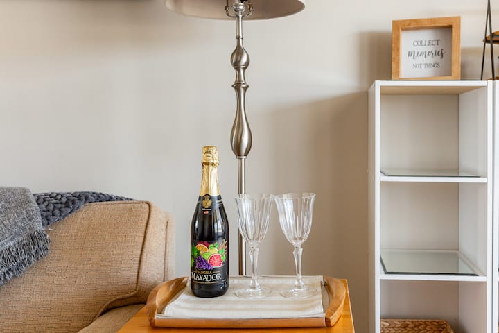 Cozy Suite With Fantastic View On Strathearn Drive - Edmonton