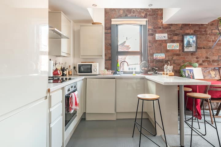 2 Bedroom Apartment - City Centre 4 Pers - Birkenhead