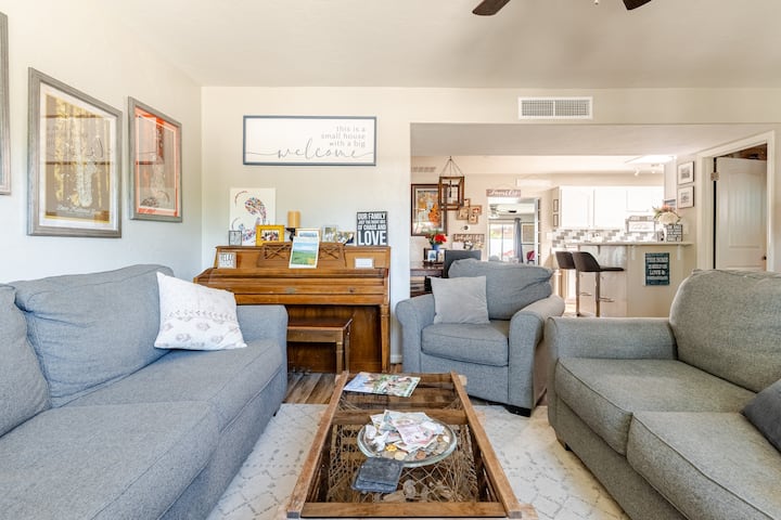Cozy Home Near Ua, Trails: 5b, 3ba Sleeps 10+ - Tucson, AZ
