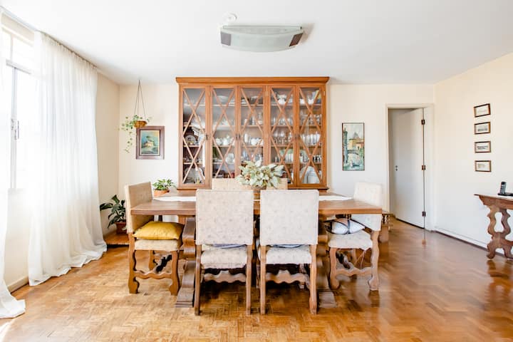 Suíte Em Pinheiros - Excelente Localização - Pinheiros