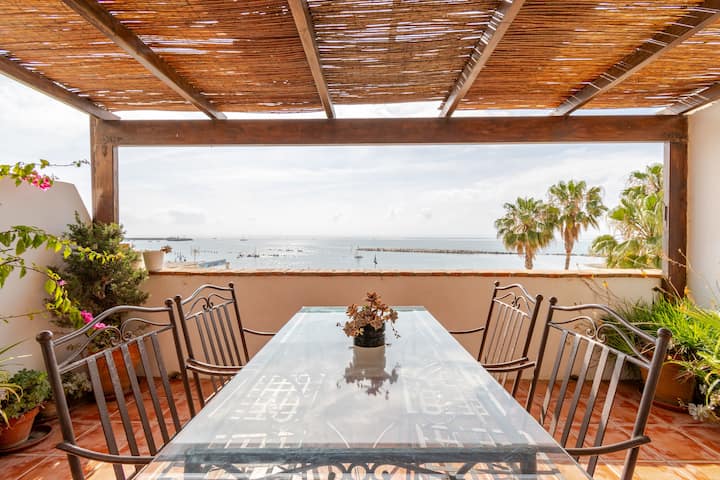 Apto. 1° Linea Playa. 1st Line Beach Apartment. - Benalmádena