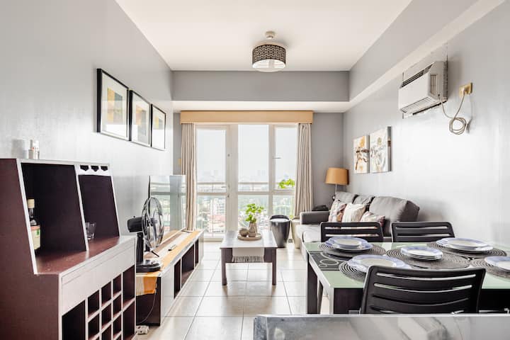 2 Bedrooms, 2 Bathrooms, Free Parking, Great View - Taguig
