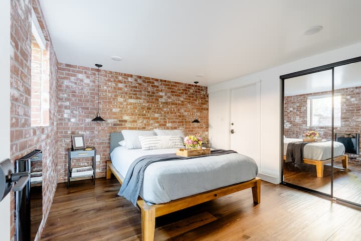 Walk To Leafy Parks In Montlake - With A/c - Seattle, WA