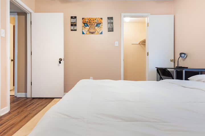 Private Room + Bathroom Near Lsu & I-10 - Baton Rouge, LA