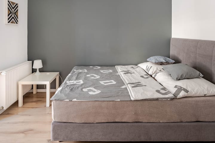 Modern Apartment Close To The City Center - Krakova