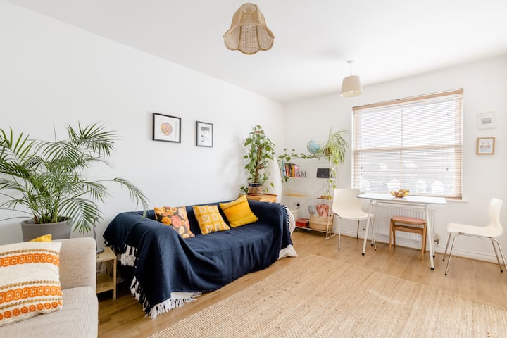 Small Single Bedroom In The Heart Of Lawrence Hill - Bristol