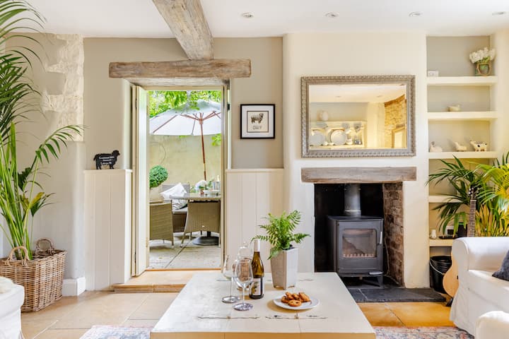 Charming Stone Cottage In Witney With Free Parking - Witney